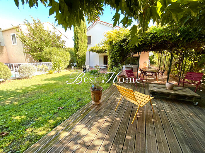 Maison à vendre - Nîmes, collines - 9 pièces - 6 chambres