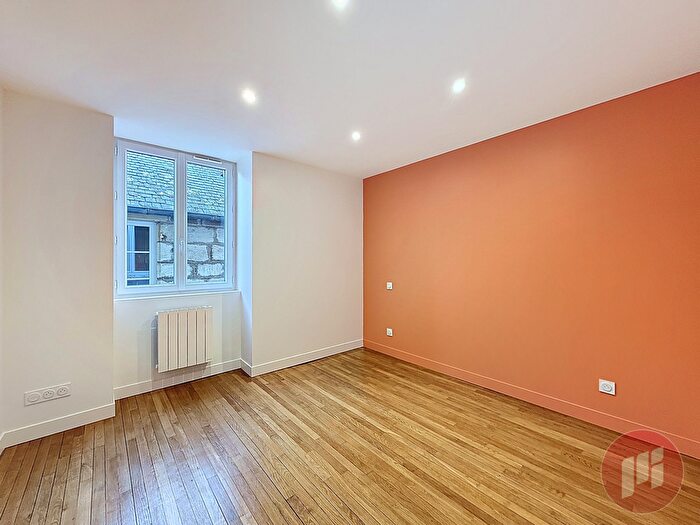 Appartement à louer - Brive-la-Gaillarde, Centre-ville, Pont Cardinal, Champanatier - 2 pièces - 1 chambre