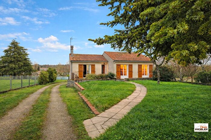 Maison à vendre - Hiersac - 5 pièces - 3 chambres