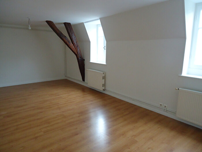 Appartement 3 pièces à louer à Nevers, Centre-ville