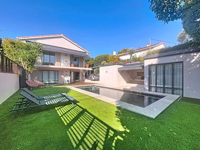 Maison à vendre - Antibes, Antibes-les-Pins, Trianon, Le Fournel, Peyregoue - 4 pièces - 4 chambres