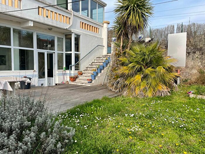 Maison à vendre - Cadillac - 10 pièces - 4 chambres