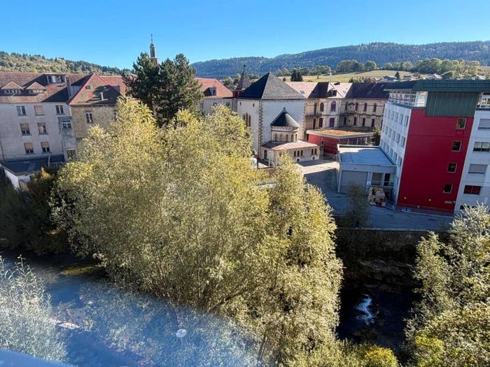 Centre Ville, Pontarlier : Appartement 2 pièces à louer