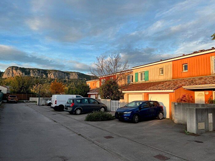 Maison à louer - Saint-Bauzille-de-Putois - 4 pièces - 3 chambres