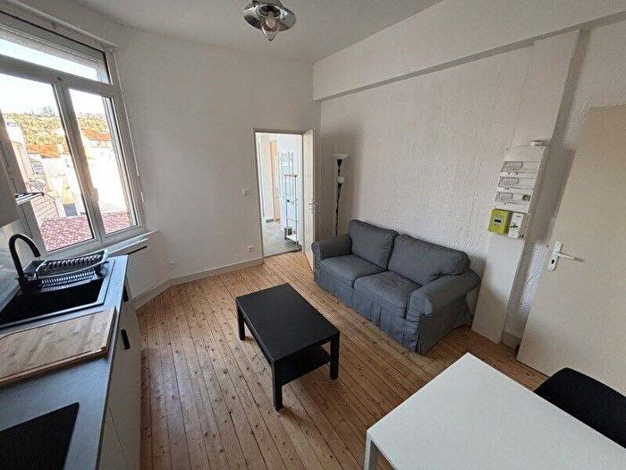 Appartement à louer - École Joseph Bara-Groupe scolaire Carnot-Hôtel de Ville, Agen - 2 pièces - 1 chambre