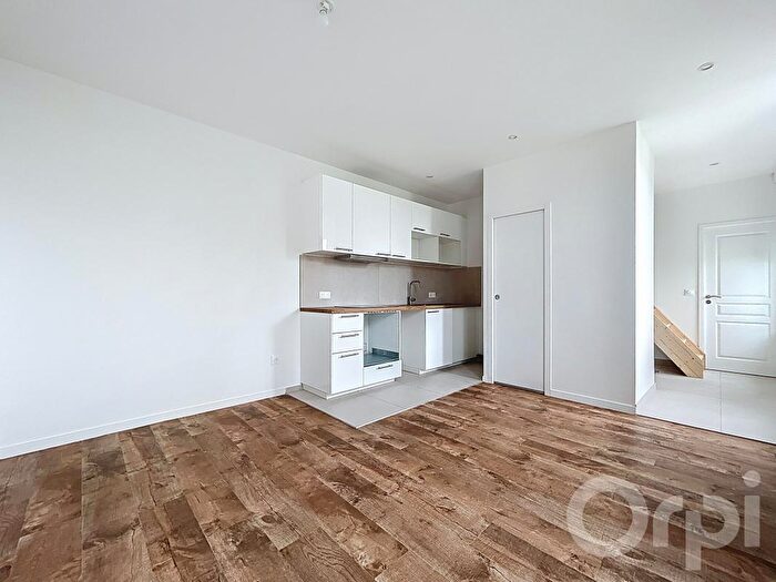 Appartement 3 pièces à louer à Maisons-Alfort, Charentonneau