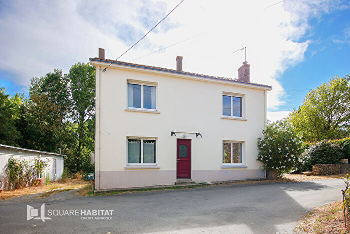 Maison 5 pièces à vendre - Saint-Étienne-du-Bois