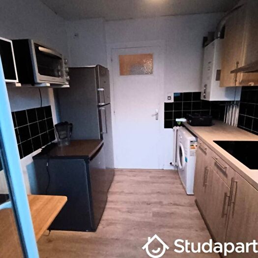 Appartement à louer - Lorient-Saint Brieuc, Rennes - 1 pièce - 5 chambres