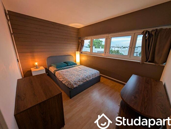 Place de France, Massy : Appartement 1 pièce à louer