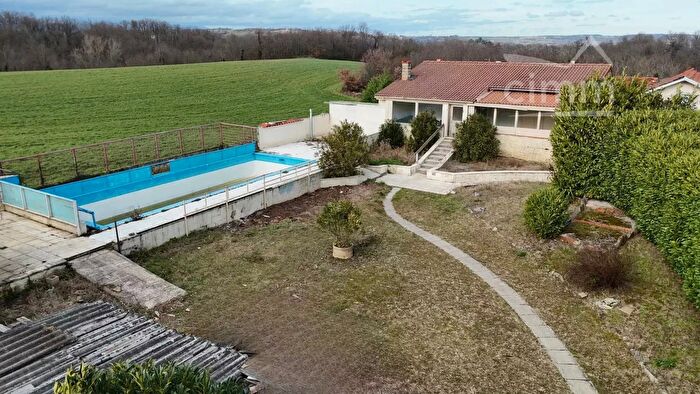 Maison à vendre - Saint-Barthélemy-de-Vals - 7 pièces - 3 chambres