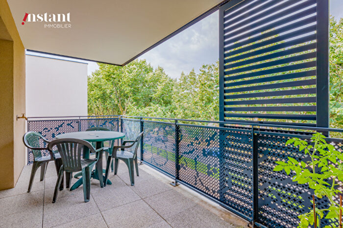 Appartement à vendre - Bron, Aviation - 4 pièces - 3 chambres