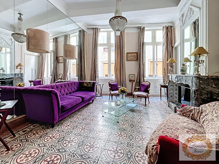 Appartement à vendre - Nîmes - 4 pièces - 2 chambres