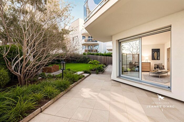 Appartement à vendre - Le Chesnay, Tartre - 4 pièces - 3 chambres