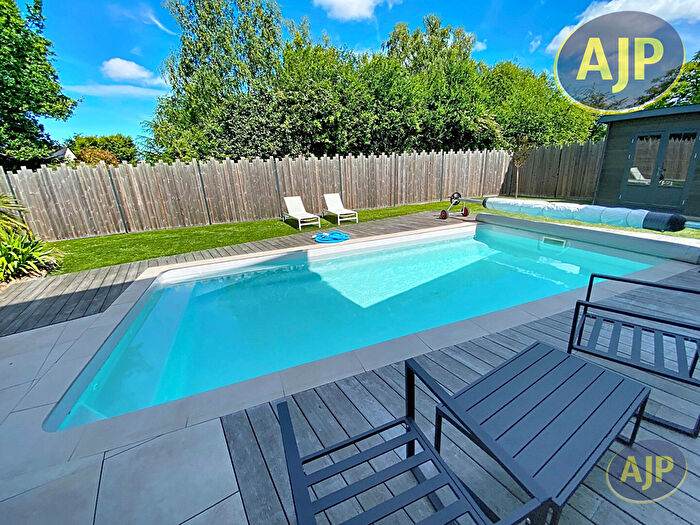 Carquefou, Centre-ville, Charbonneau, Châteaubriand, Bois Saint-Lys - Maison 7 pièces à vendre