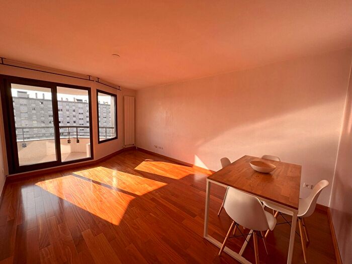 Appartement 3 pièces à louer à Georges Pompidou, Levallois-Perret