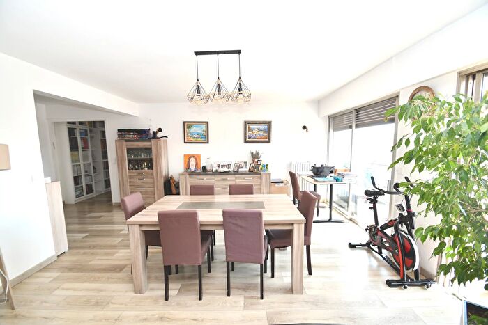 Appartement 5 pièces à Les Pavillons-sous-Bois, Chanzy, à vendre