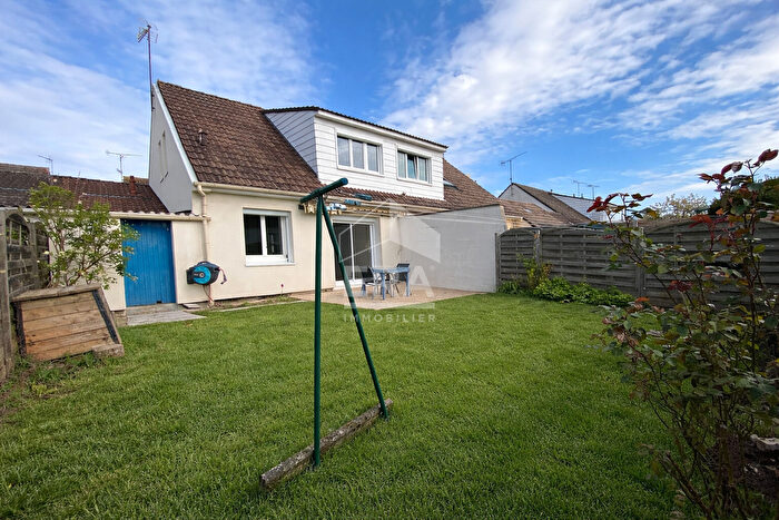 Maison à vendre - Nemours, Mont-Saint-Martin - 3 pièces - 2 chambres