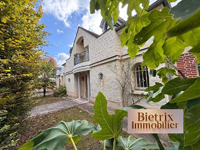 Maison à louer - LIsle-Adam - 7 pièces - 3 chambres