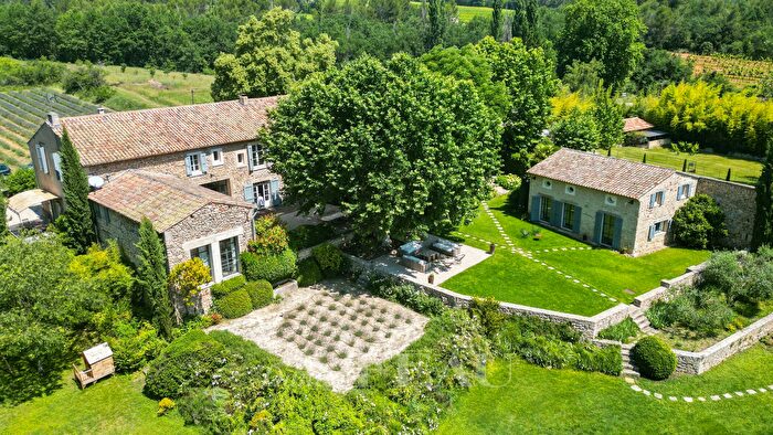 Maison à vendre - Goult - 15 pièces - 10 chambres