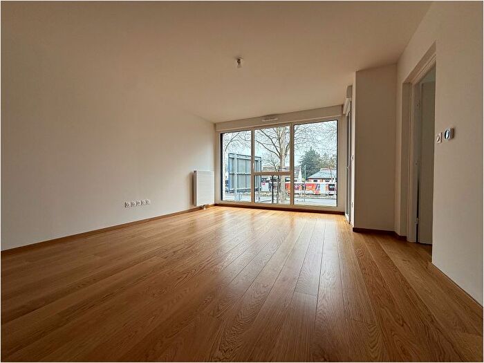 Appartement à louer - Marcq-en-Bar ul, Croisé Laroche, Rouges Barres - 4 pièces - 3 chambres