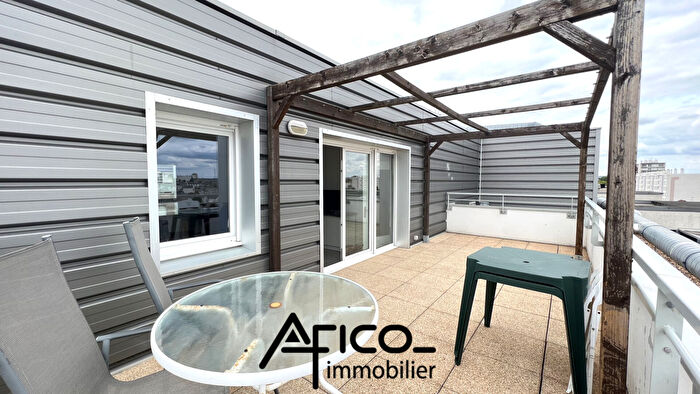 Appartement à louer - Tours, Giraudeau - 5 pièces - 4 chambres