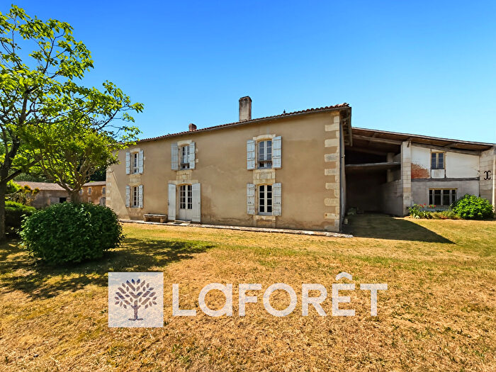 Maison 6 pièces à Gémozac, à vendre