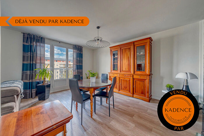 Appartement à vendre - Quartiers Nord-Ouest, Villejean - 4 pièces - 2 chambres