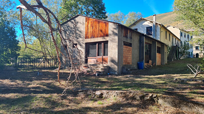 Maison à vendre - Targassonne - 4 pièces - 3 chambres