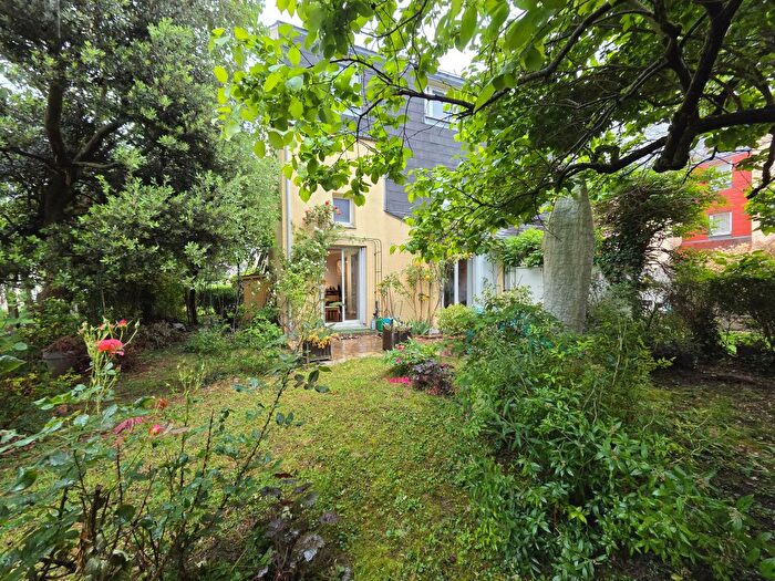 Vitry-sur-Seine, Plateau : Maison 5 pièces à vendre