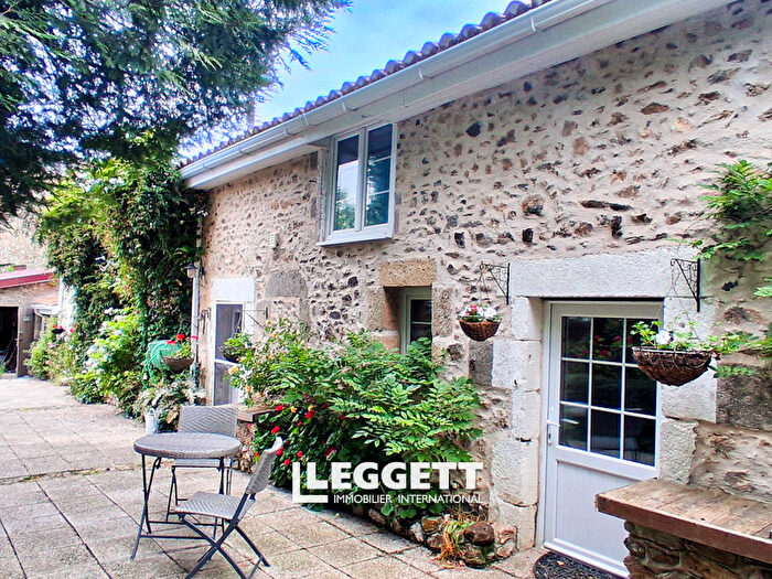 Maison à vendre - Fenioux - 4 pièces - 3 chambres