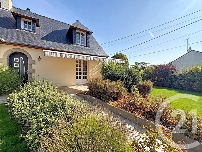 Maison 5 pièces à vendre à Saint-Ouën-des-Toits