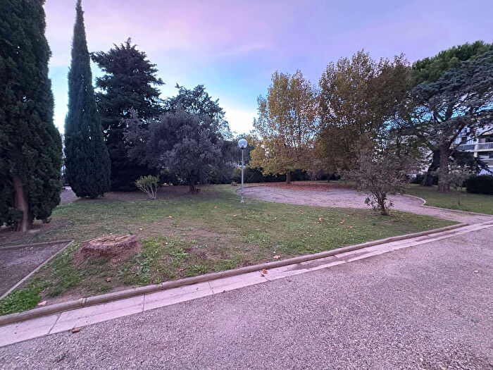 Appartement à vendre - Arles, Griffeuille - 4 pièces - 2 chambres