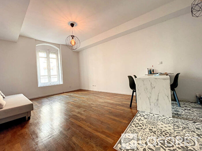 Bourgoin-Jallieu, Centre-ville, Pont Saint-Michel - Appartement 2 pièces à louer