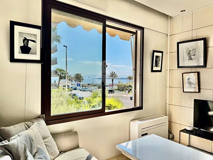 Cannes, Pointe Croisette - Appartement 3 pièces à vendre