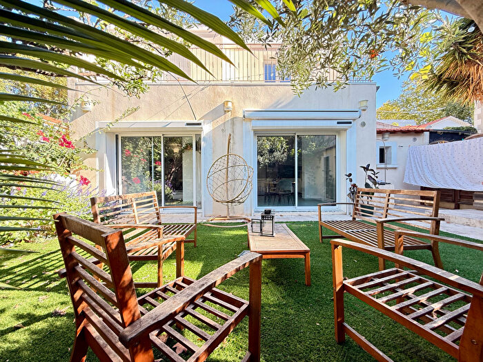 Maison à vendre - La Seyne-sur-Mer, Est - 6 pièces - 5 chambres