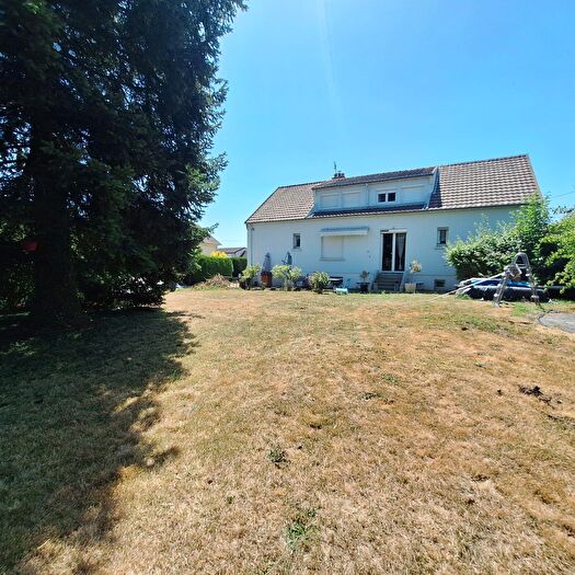 Maison 7 pièces à Montchanin, à vendre