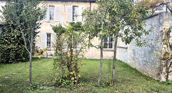 Maison à vendre - Crépy-en-Valois, Prévert, Vassal - 10 pièces - 3 chambres