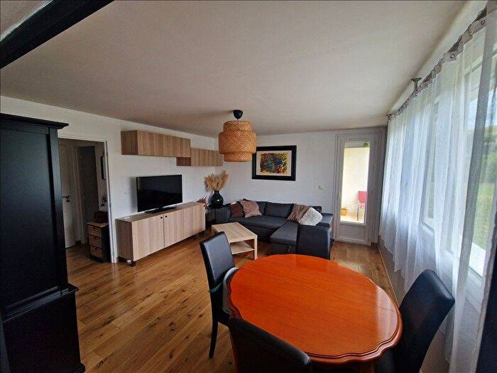 Le Bourg et le Hameaux, Beynes : Appartement 3 pièces à louer
