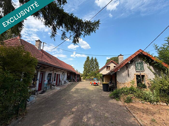 Maison 8 pièces à vendre - Saint-Germain-du-Bois
