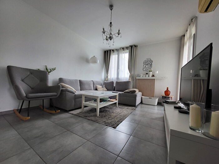 Appartement à vendre - Marignane - 3 pièces - 2 chambres