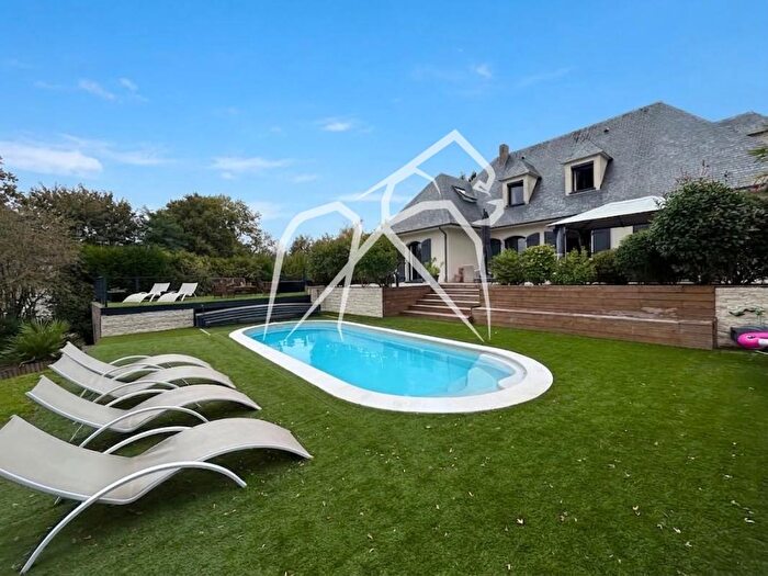 Maison 6 pièces à vendre à Houppeville