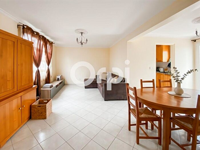 Maison à vendre - Mantes-la-Jolie, Centre-ville - 4 pièces - 3 chambres