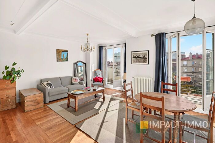Courbevoie, Bécon : Appartement 3 pièces à vendre