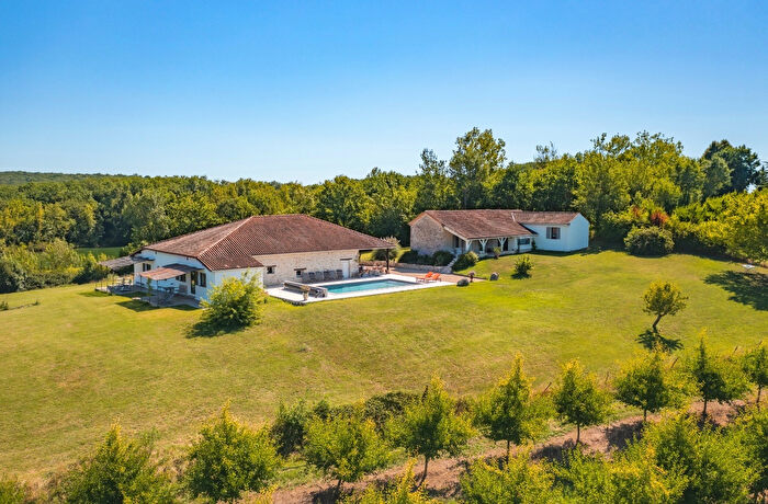Maison à vendre - La Sauvetat-sur-Lède - 10 pièces - 6 chambres