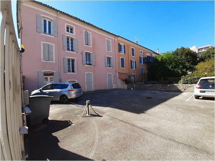 Centre Ville-Stalingrad, Alès : Appartement 2 pièces à louer