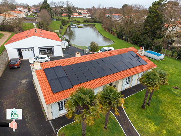 Maison à vendre - La Chapelle-Achard - 10 pièces - 7 chambres