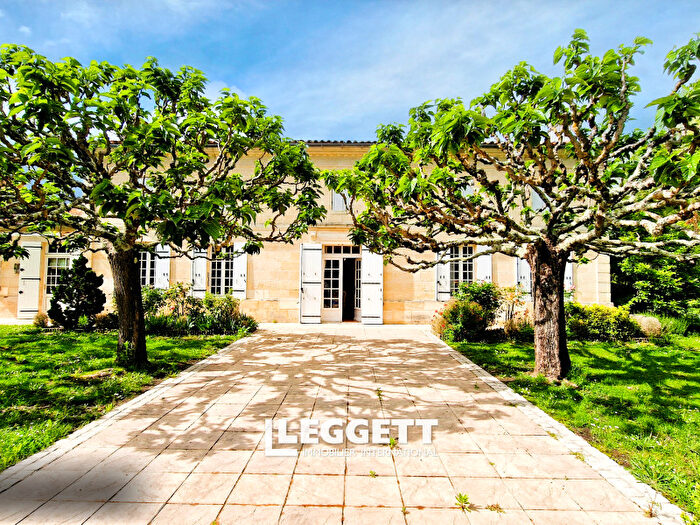 Maison à vendre - Saint-Christophe-de-Double - 8 pièces - 5 chambres