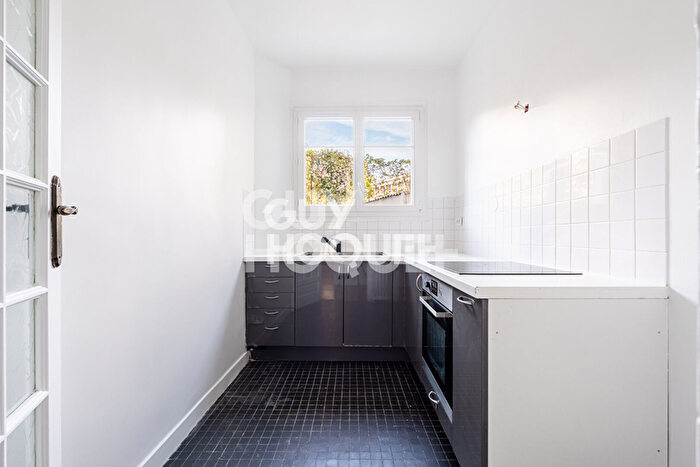 Asnières-sur-Seine, Centre-ville : Appartement 3 pièces à vendre