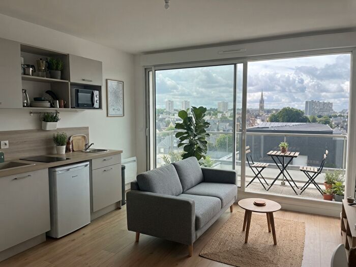 Quartiers Centre, Colombier - Maison 2 pièces à vendre