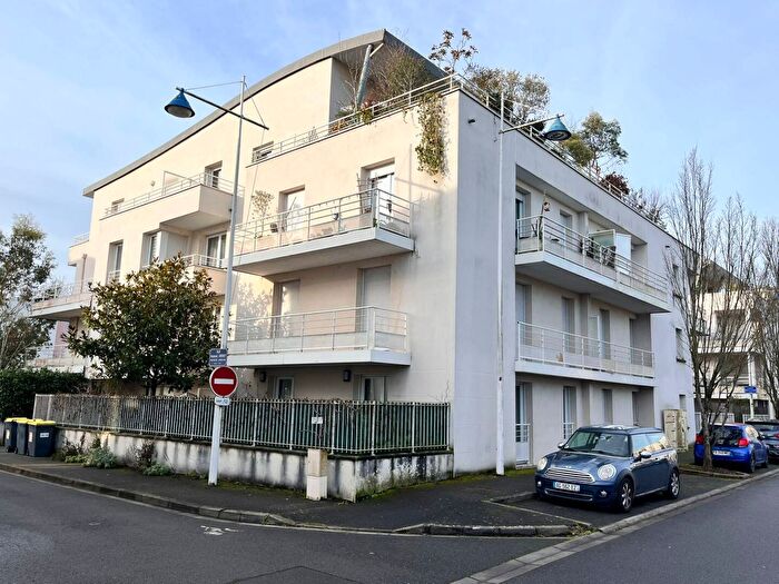 Appartement à louer - Tours - 3 pièces - 2 chambres